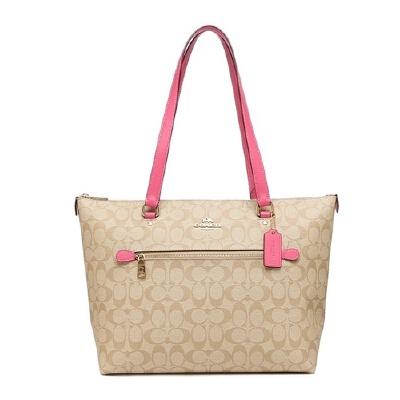 กระเป๋าสะพาย Coach F79609 Gallery Tote In Signature Canvas สี Light ...